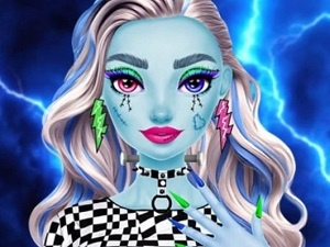 Play Monster High dress up games free online
